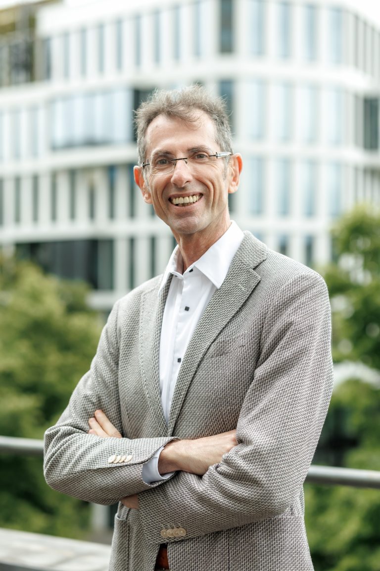 Wir feiern 40 Jahre PC-COLLEGE: Tradition trifft Innovation – PC ...